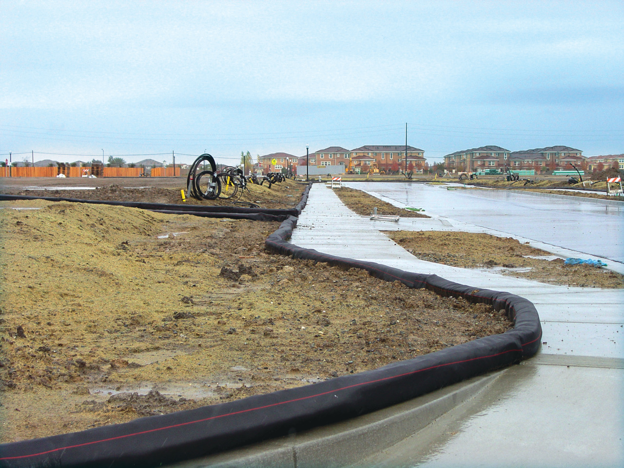 White Cap | 4.5"X12' HEAVYWEIGHT WATTLE REUSABLE