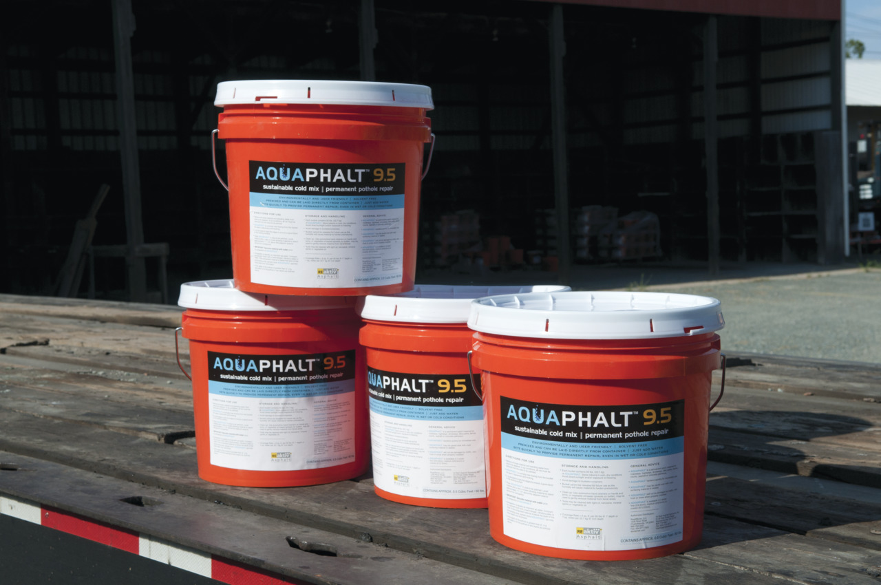 White Cap | Roadstone Aquaphalt 6.0 Asphalt Repair VDOT List 78 55 lb. pail