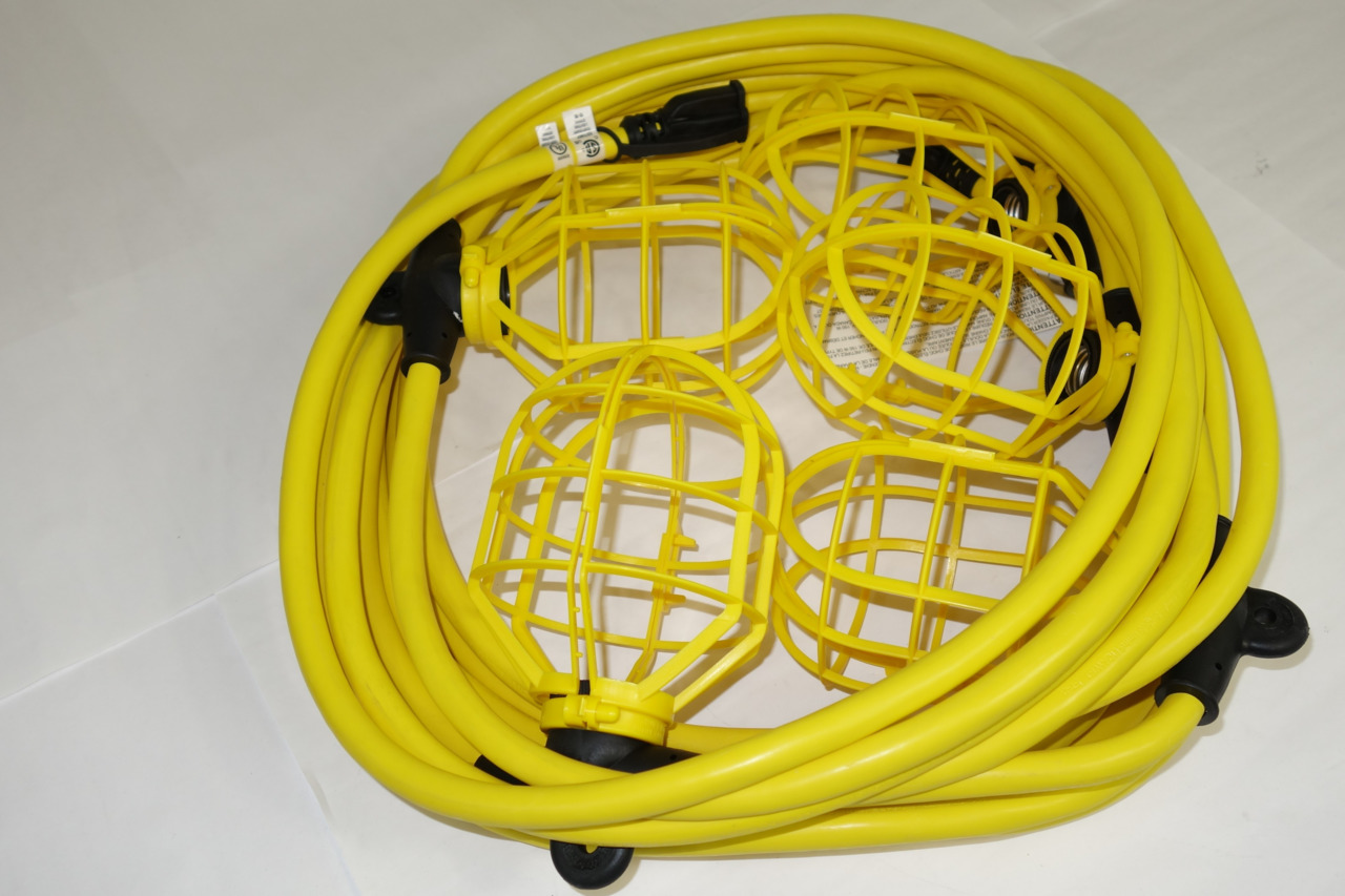 White Cap | CEP 50' 12/3 U/G Plastic Cage String Light