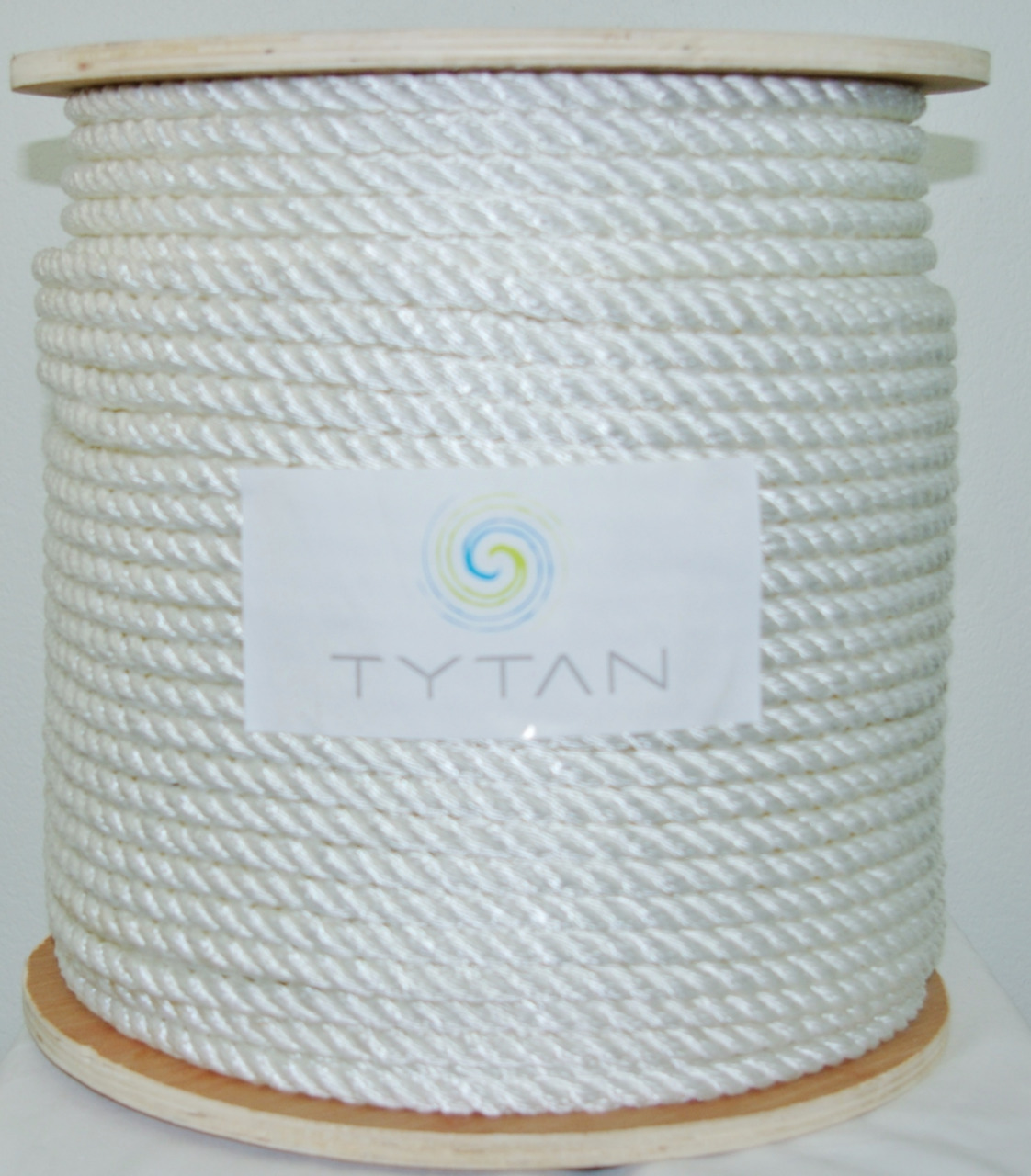 White Cap | Tytan 600' x 3/8" White Nylon Rope